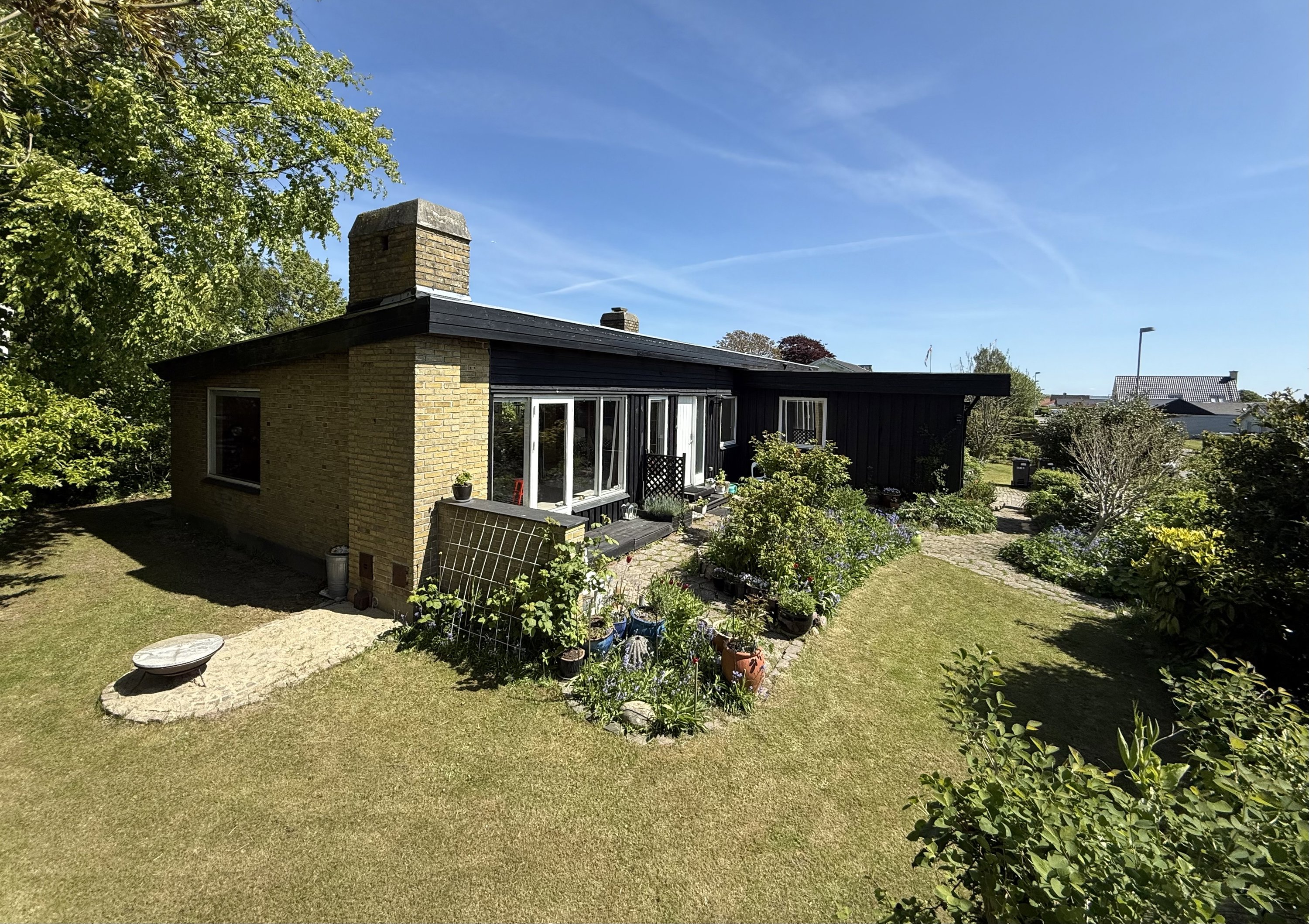 Solgt - Strandbakkevej 1, 8250 Egå - Nybolig